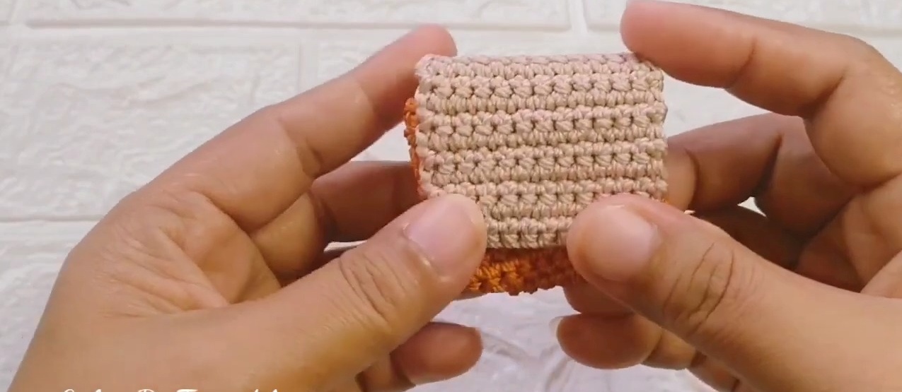 Easy Crochet Backpack Keychain Pattern – Stylish & Practical - Crochet Ami