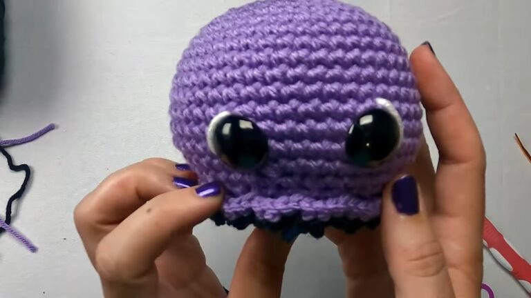 How to Crochet a Witch Jellyfish for Halloween Décor or Gifts - Crochet Ami